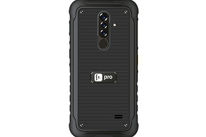 Наконец-то хороший смартфон из России? GS Group выпустила первую партию Fplus R570E | ichip.ru